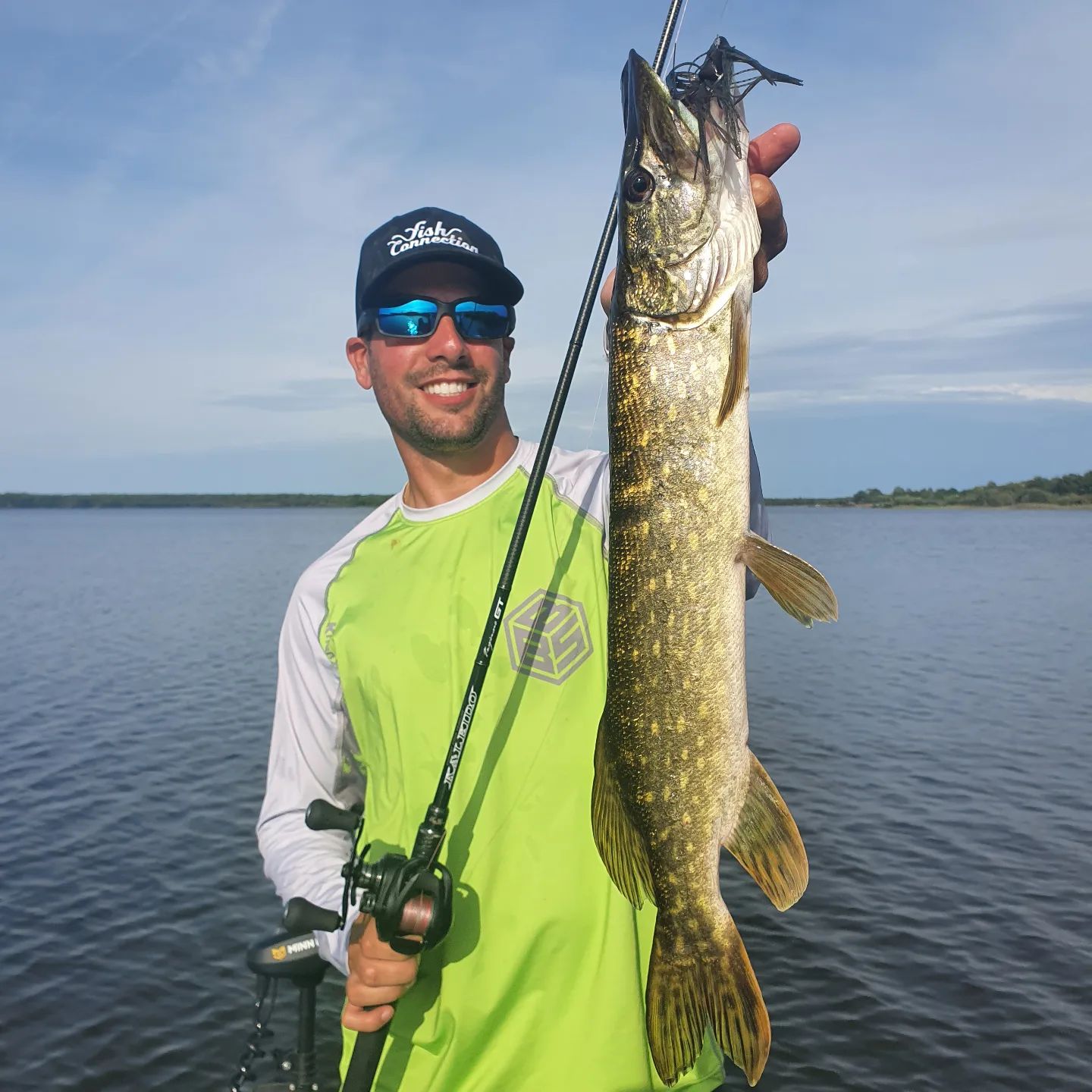 Quand pêcher le brochet en étang : les meilleures périodes et techniques
